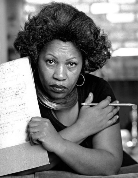 Conto raro de Toni Morrison ganha edição no Brasil; conheça "Recitatif ...